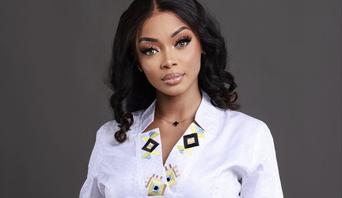 La lumineuse actrice miss Seynabou Touré sublime dans cette tenue ...