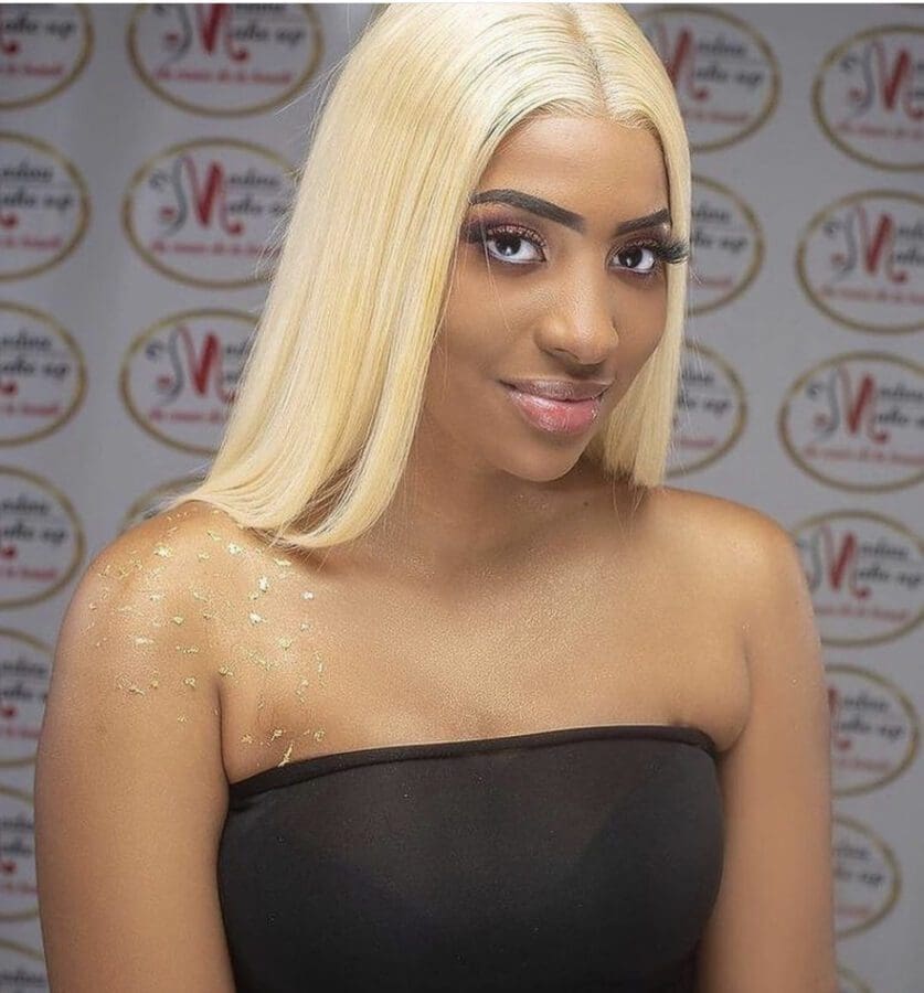 La ravissante Amy Léa de la série "Karma"