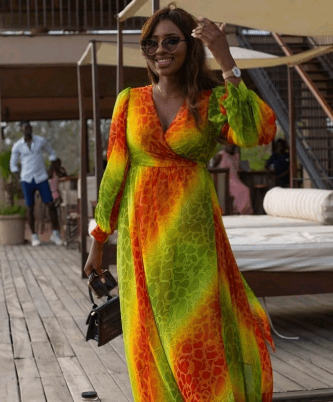 La charmante actrice Amy Léa de la série "Karma" - Afriseries & Ciné