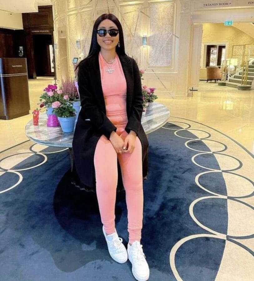 Photos : La sublime actrice Regina Daniels très populaire dans les ...
