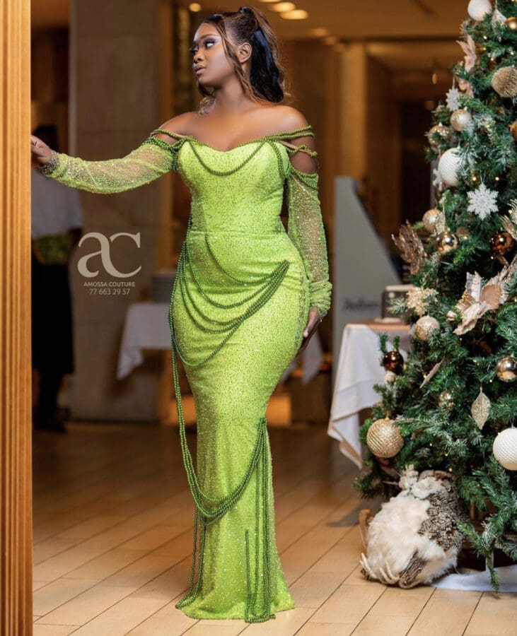 La radieuse actrice Maimouna Fall dans une magnifique robe de soirée ...