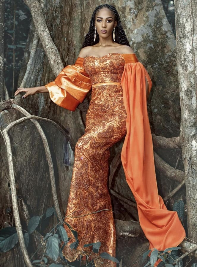 La rayonnante actrice Julia Samantha en harmonie avec la nature ...