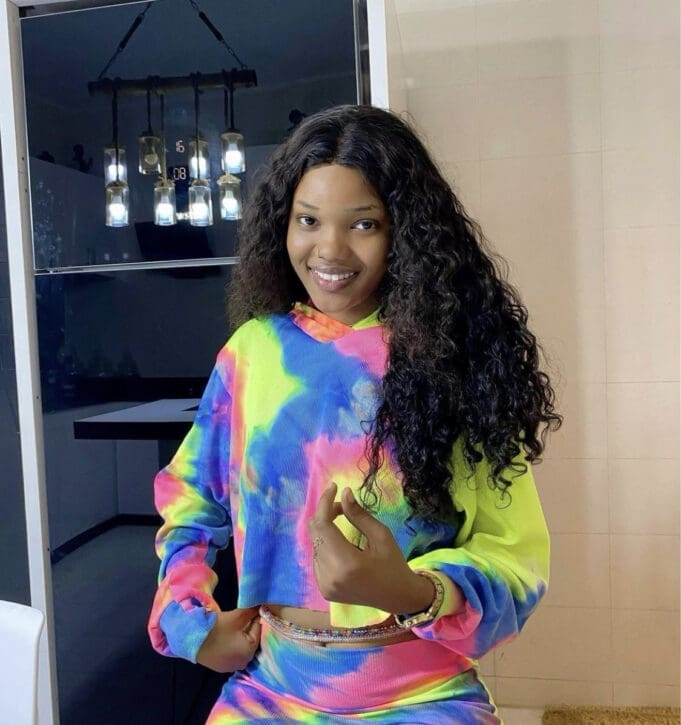 Photos : La radieuse actrice Aicha Sall alias Kadia de la série ...