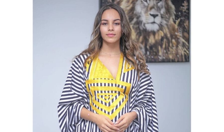 La ravissante actrice Siham de la série #karma en mode tenue africaine ...