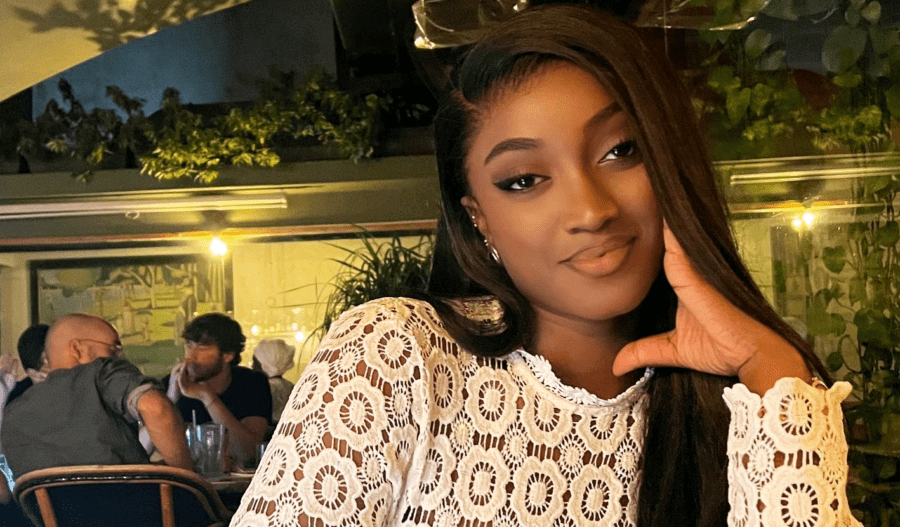 Admirez la beauté et la simplicité de l'actrice Ya Fatou série ...