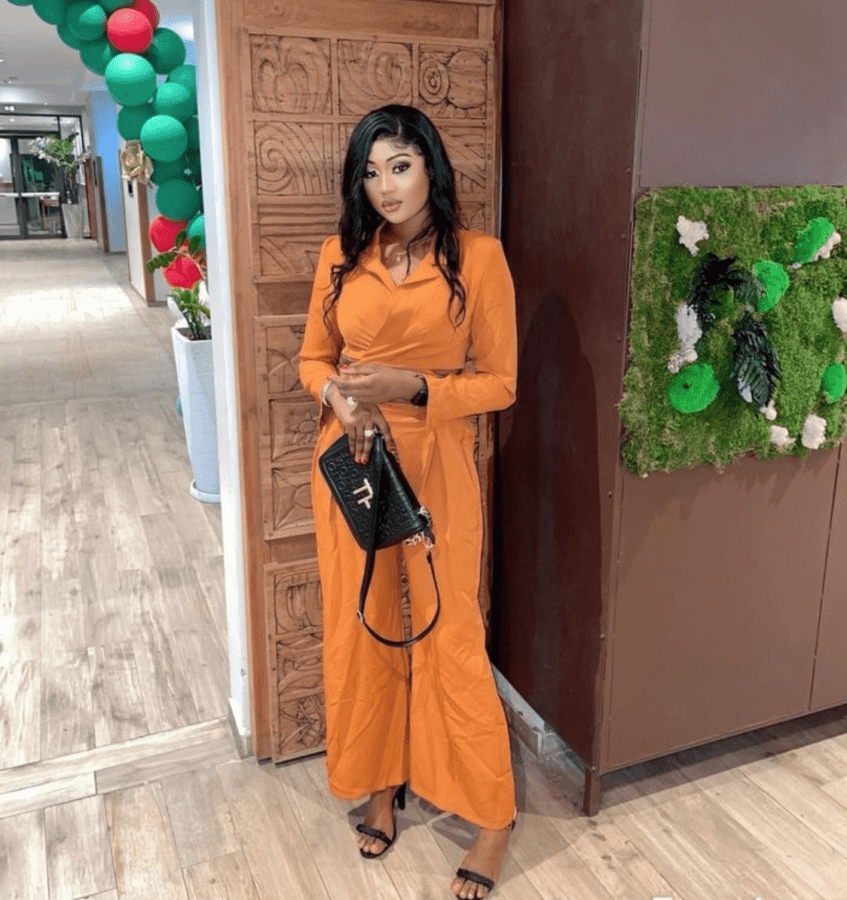 La sublime actrice Simone Penda de la série "Famille sénégalaise ...